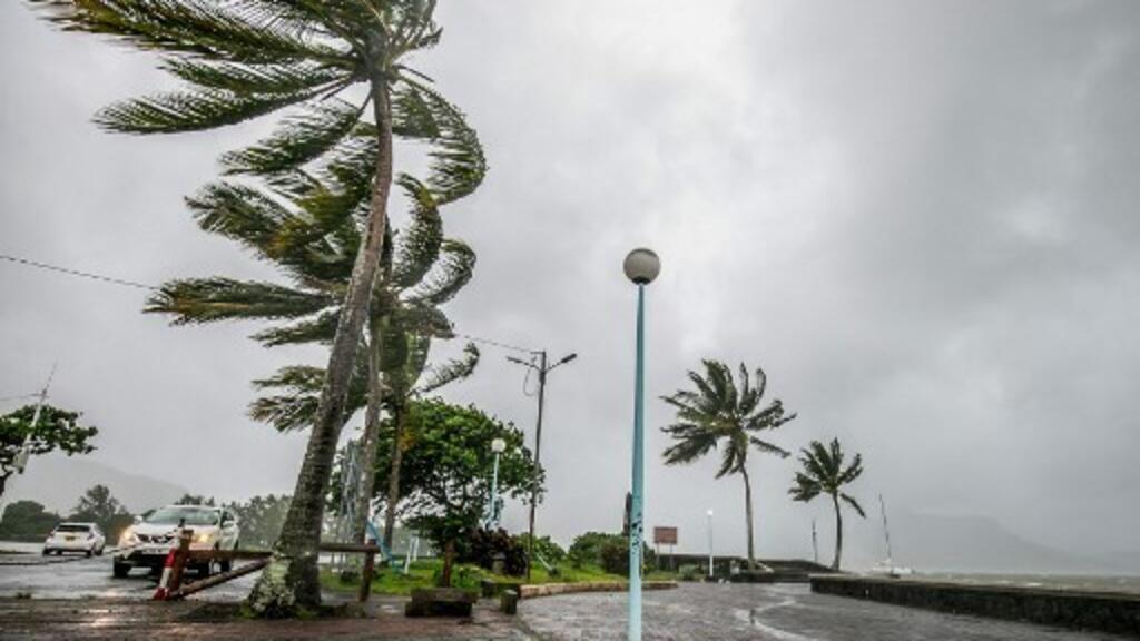 Anticyclone Weather Continues in Mauritius | Latest Happenings ...